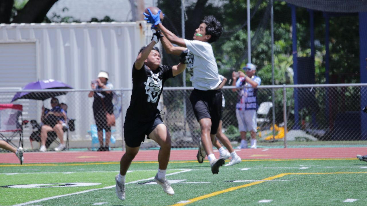 Jesse Sapolu, June Jones impressed by talent at GPA camp