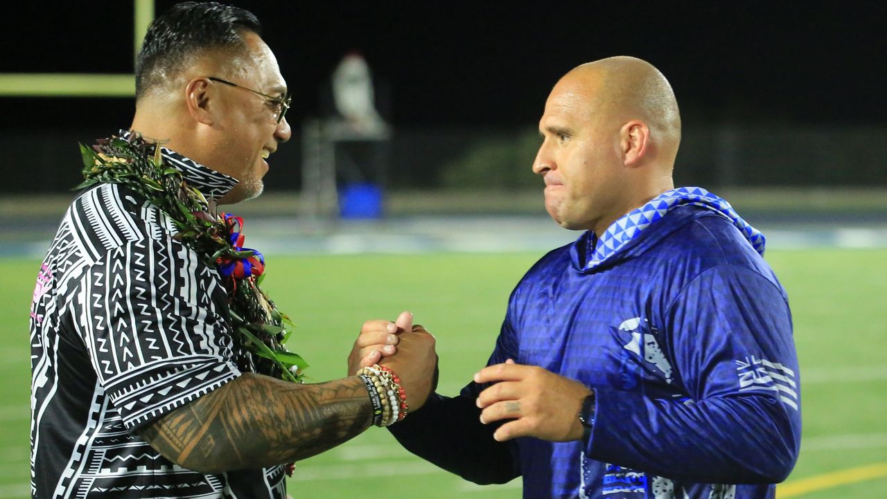 Kamehameha football upsets Saint Louis at Kunuiakea Stadium