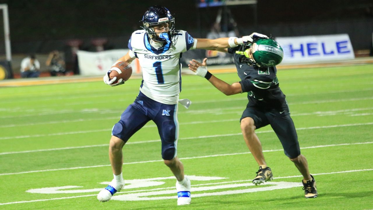 Kailua football clutch against Kapaa for 1st state title