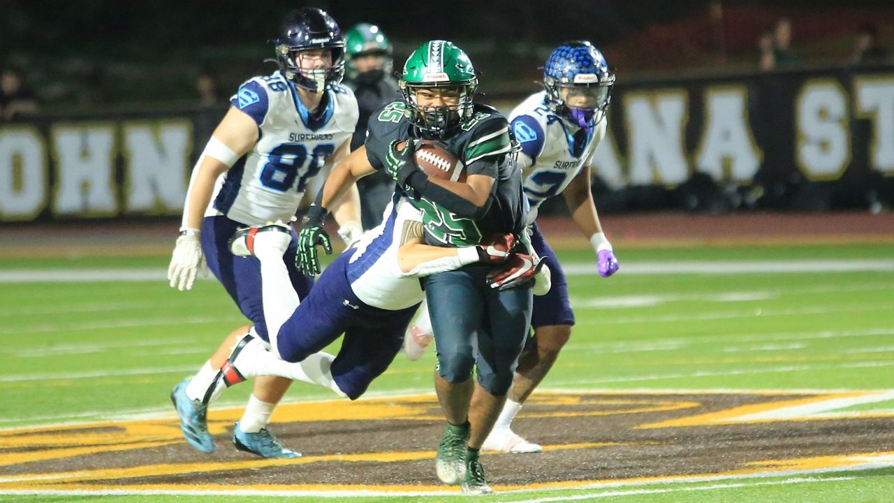 Kailua football clutch against Kapaa for 1st state title