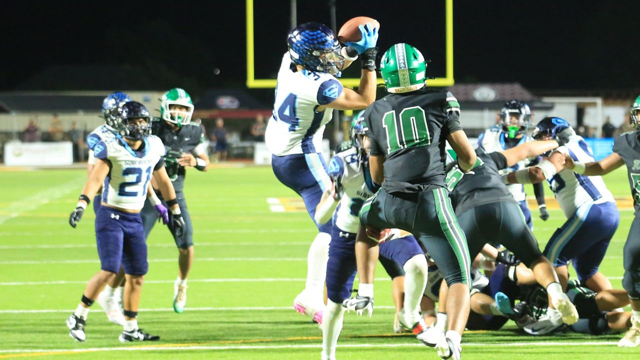 Kailua football clutch against Kapaa for 1st state title