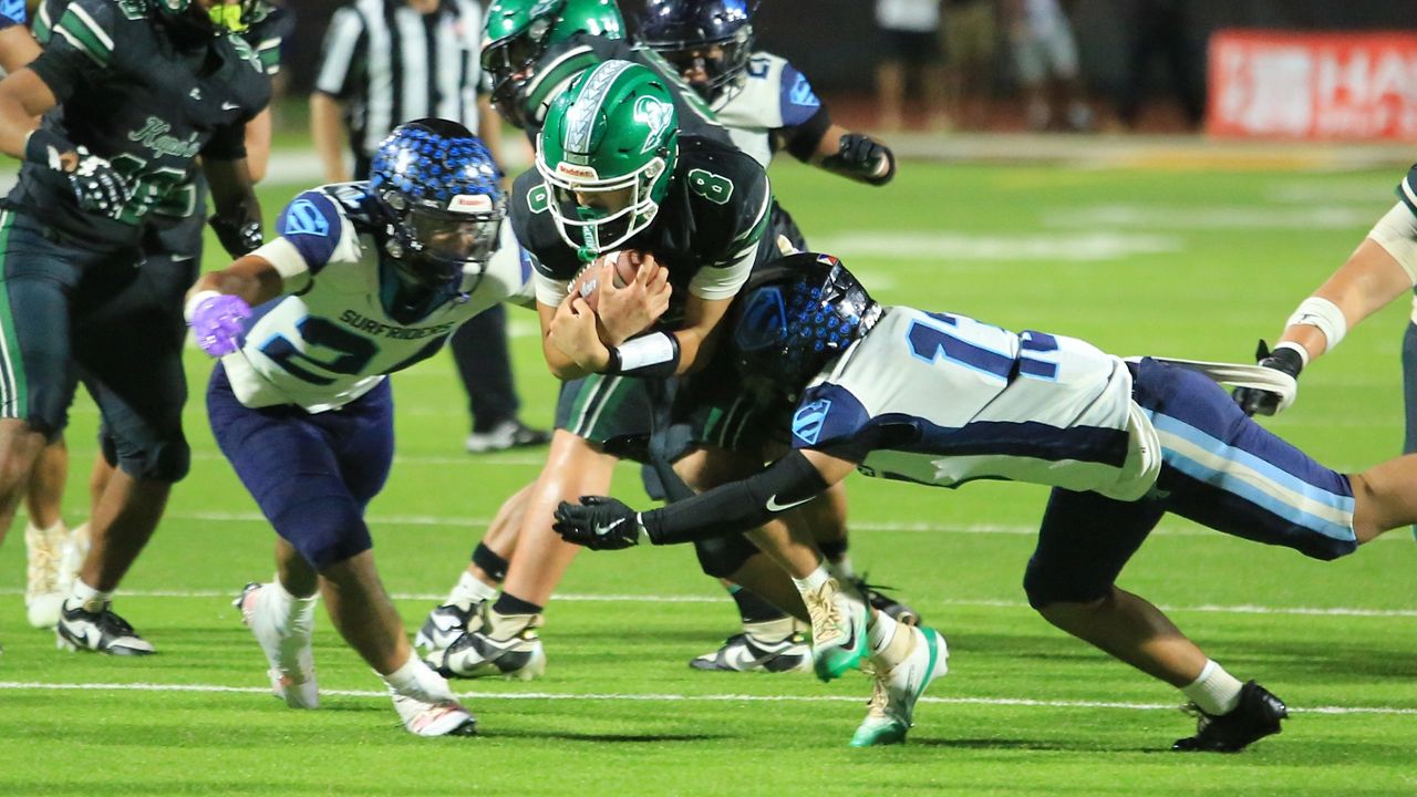 Kailua football clutch against Kapaa for 1st state title