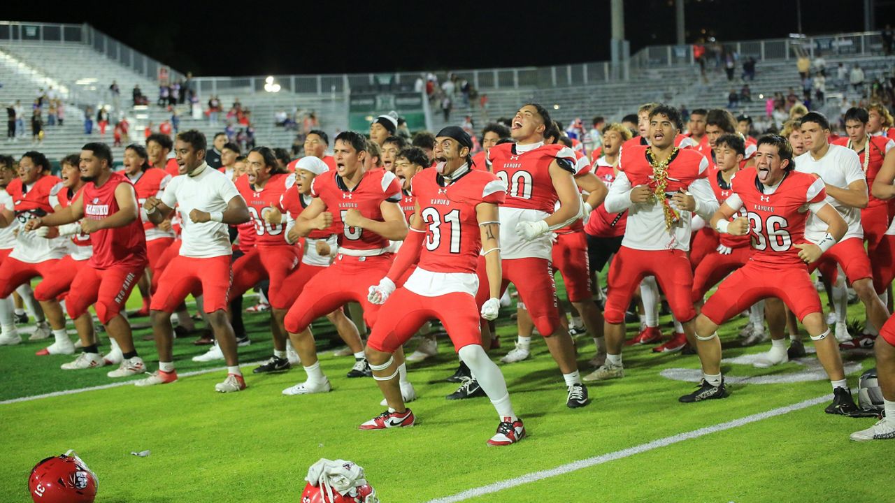 Saint Louis beats Kahuku for state Open football title