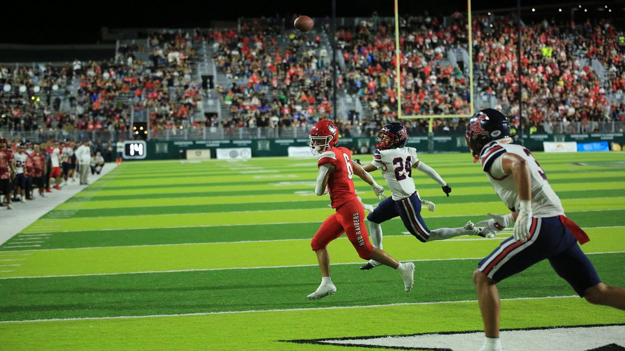 Saint Louis beats Kahuku for state Open football title