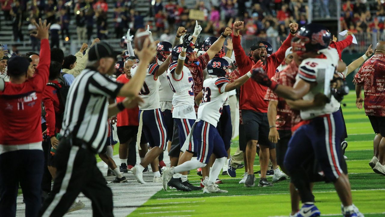 Saint Louis beats Kahuku for state Open football title