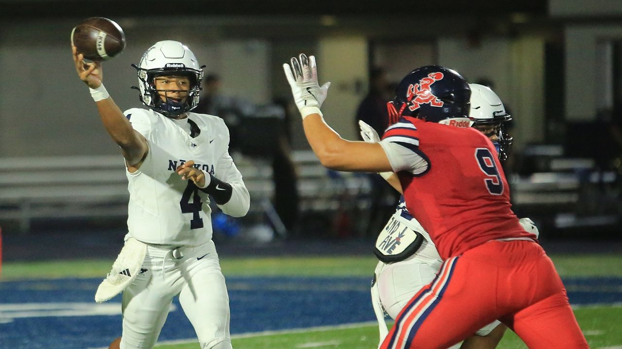 Saint Louis routs Kamehameha in must-win ILH football game