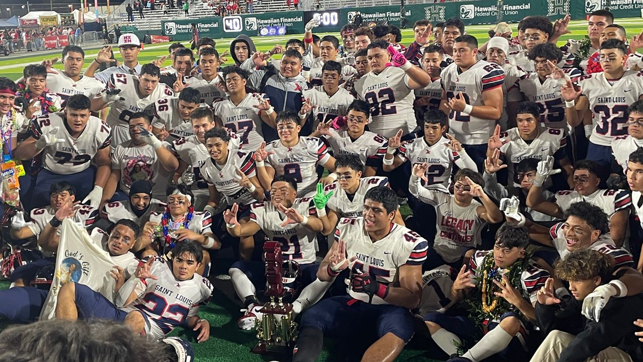 Saint Louis beats Kahuku for state Open football title