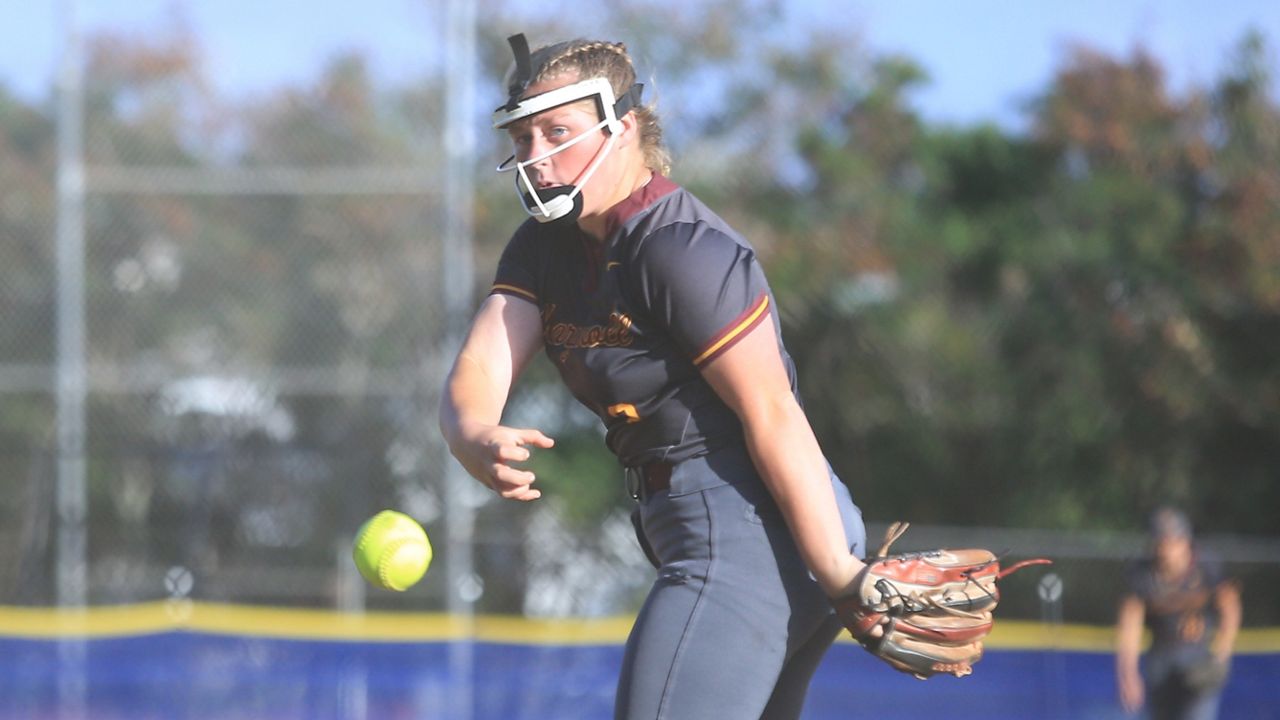 Sniffen powers Maryknoll softball over Kamehameha