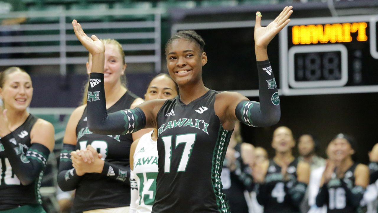 UH volleyball closes out trip with sweep of Florida State