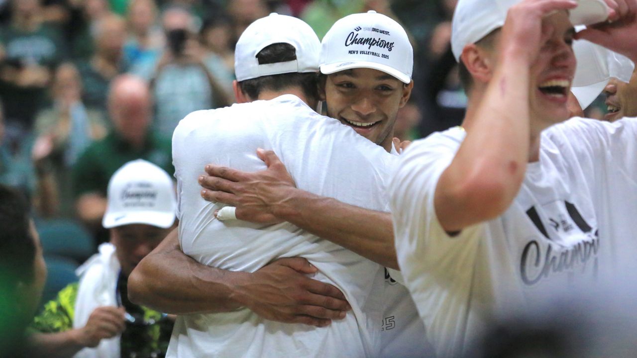 NCAA-bound UH beats Long Beach for Big West tourney title