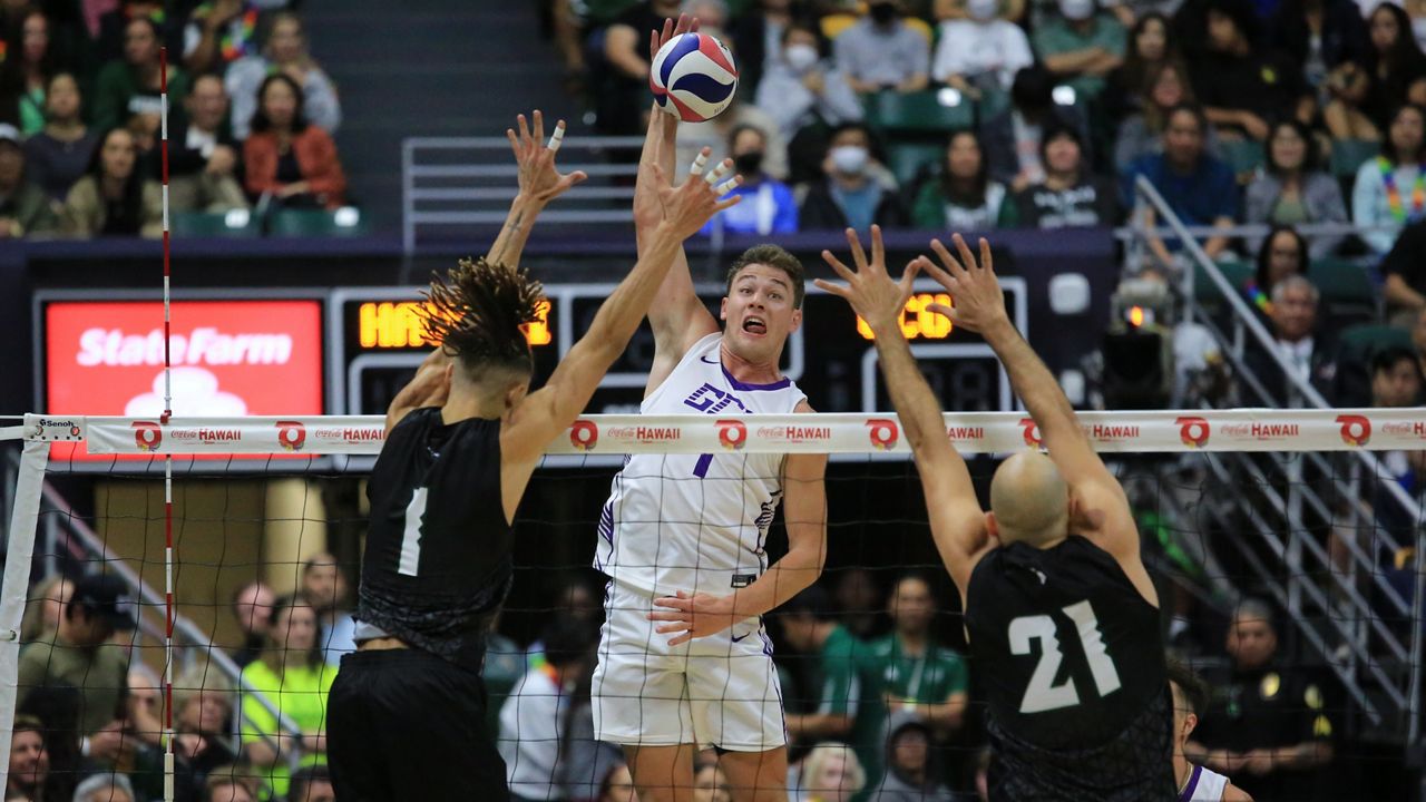 Hawaii men's volleyball team sweeps No. 1 Grand Canyon