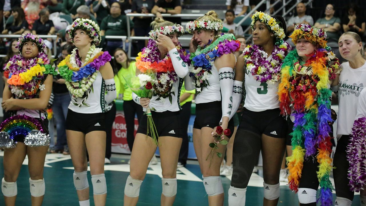 Hawaii volleyball tops Long Beach on senior night for bye