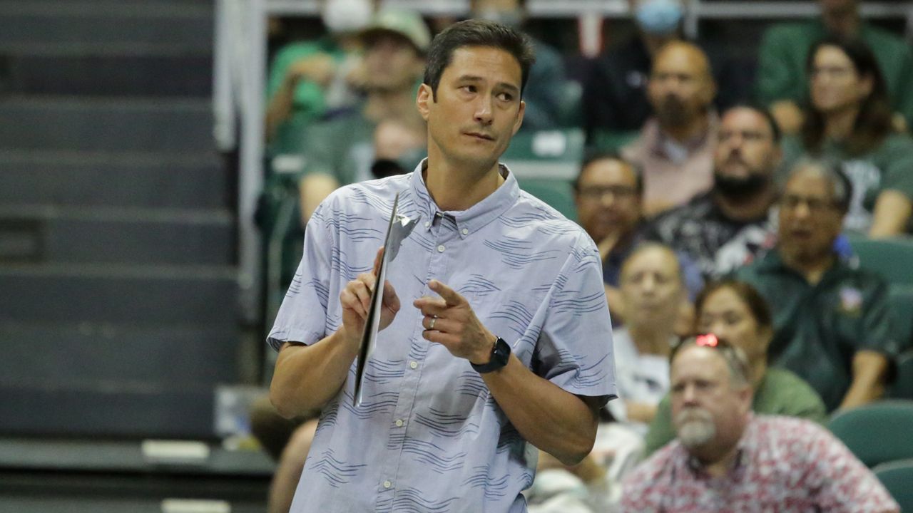 Hawaii women's volleyball team regroups to sweep Pepperdine