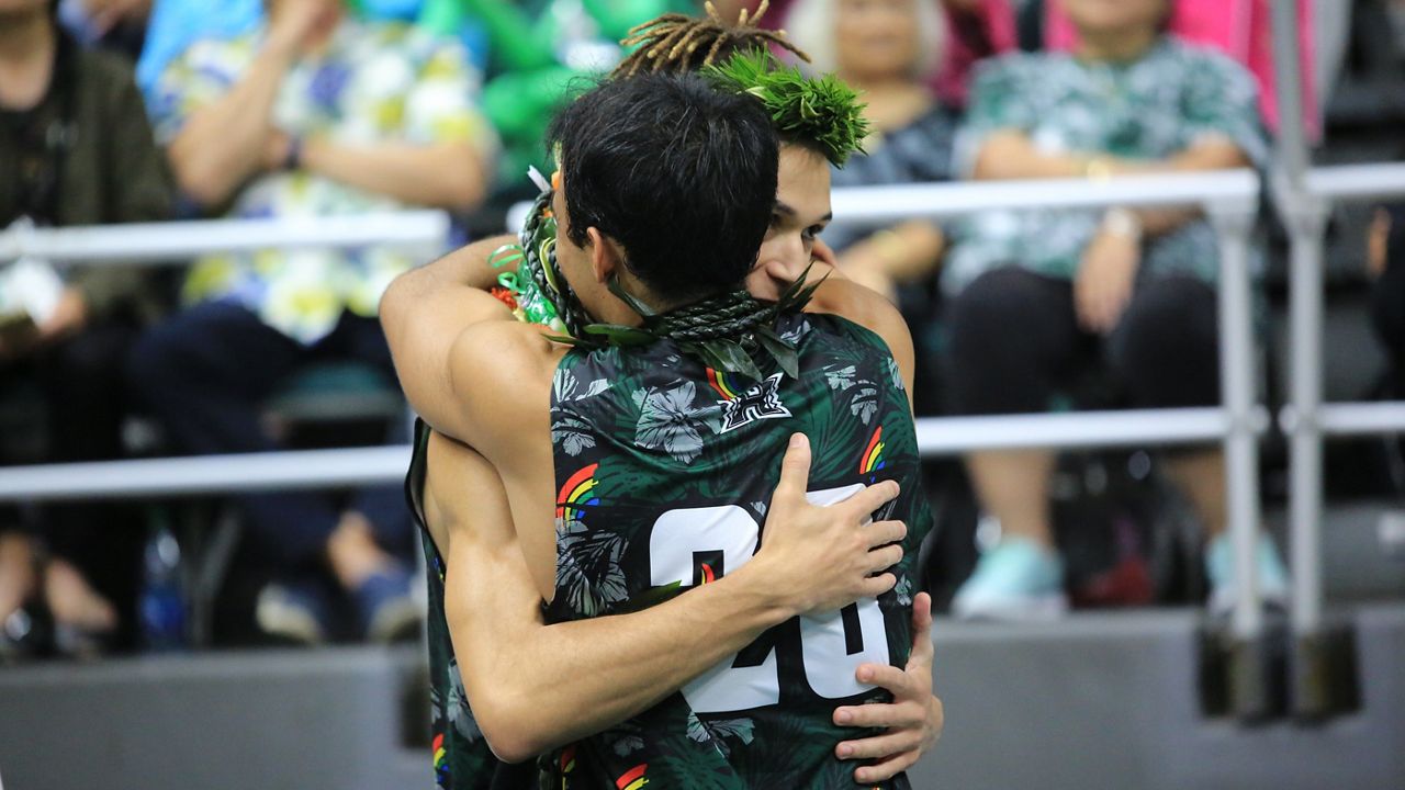 UH men's volleyball outlasts UCSB on emotional senior night