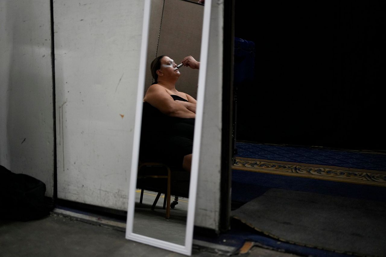 Native Hawaiian drag queens in Las Vegas showcase islands' gender-fluid ...