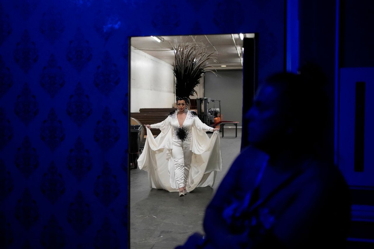 Native Hawaiian drag queens in Las Vegas showcase islands' gender-fluid ...