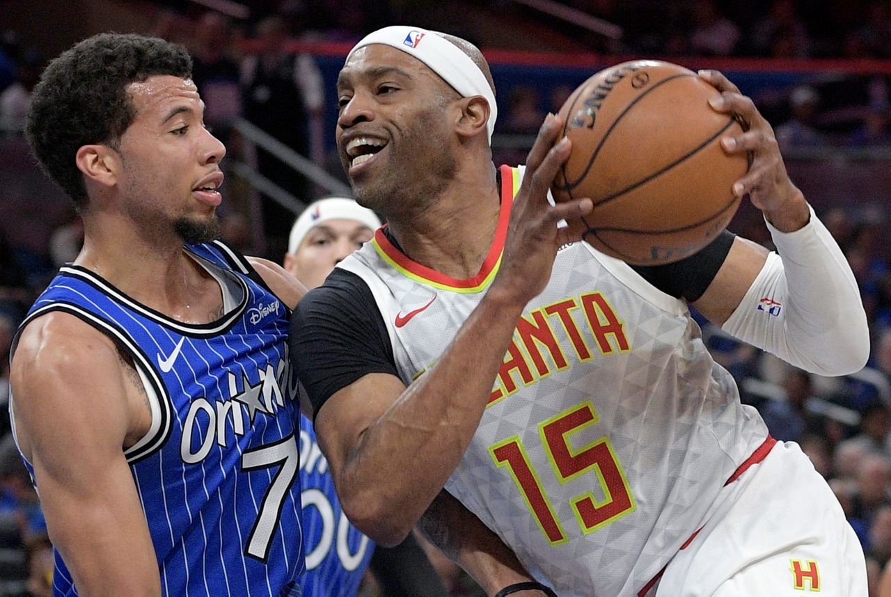 AP source: Carter returning to Hawks for 22nd NBA season