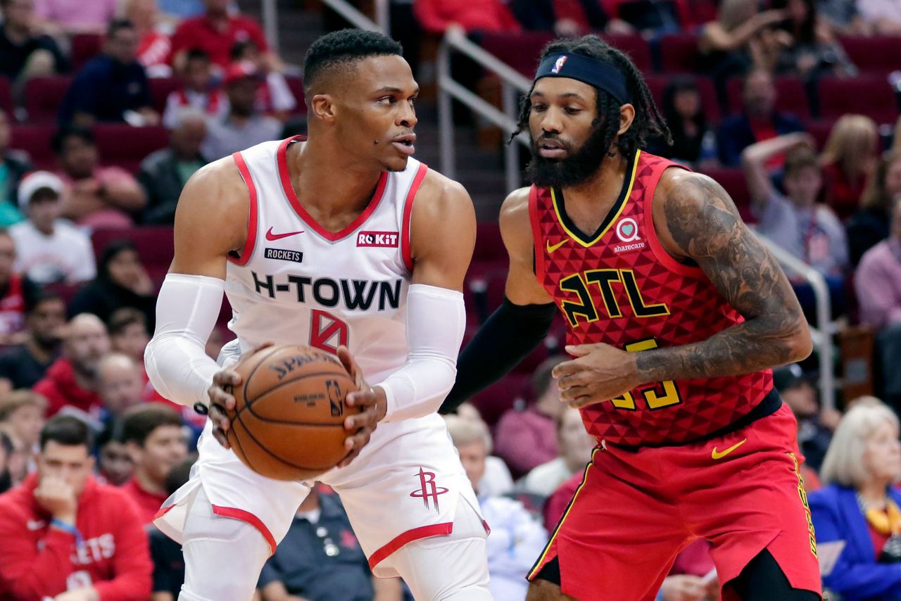 Harden scores 60 in 31 minutes, Rockets rout Hawks 158-111