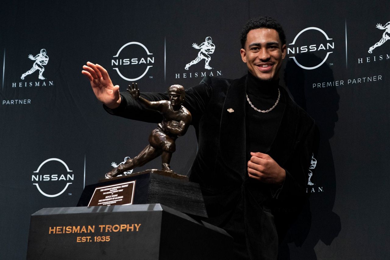 Back-to-back: Young gives Alabama consecutive Heisman wins