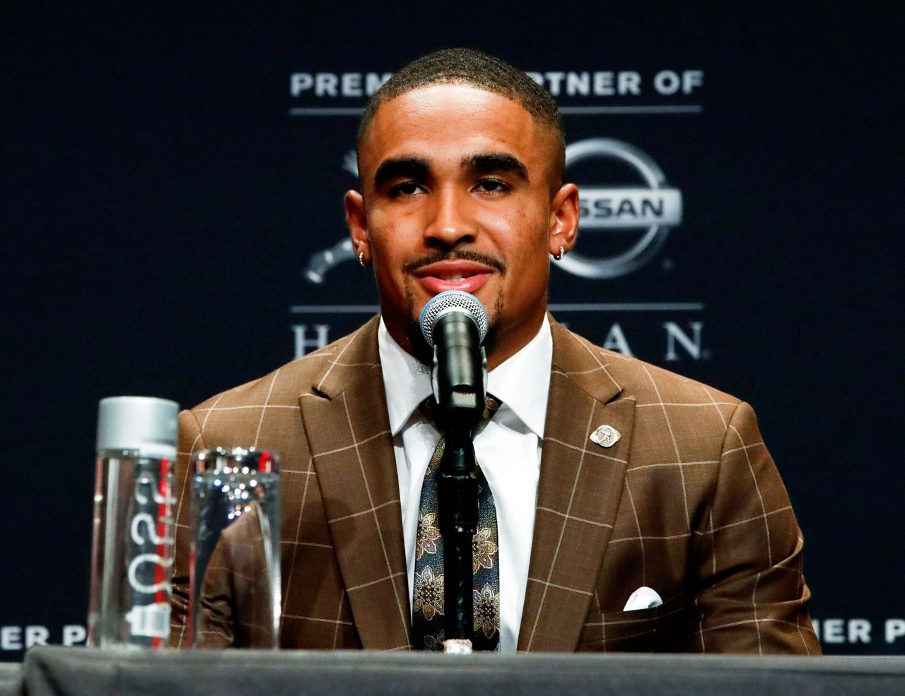 Oklahoma QB Jalen Hurts enjoying final college season