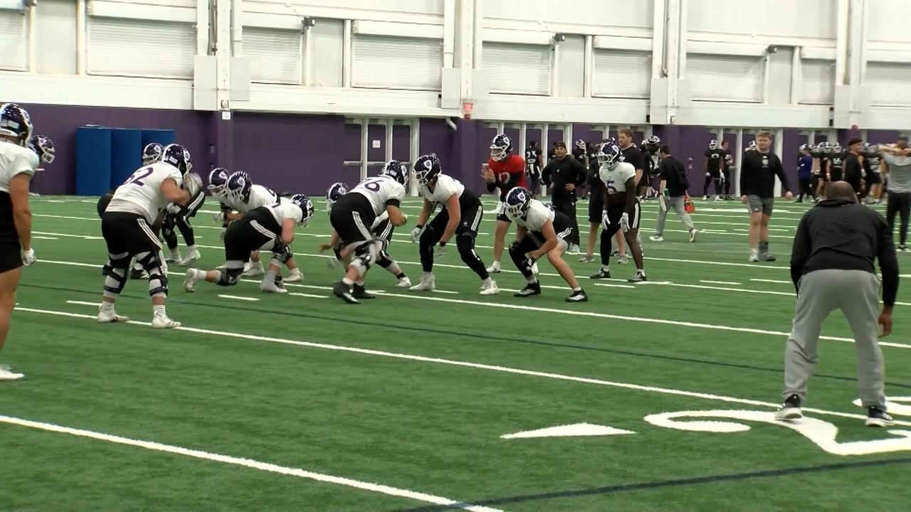 Bye week helps Holy Cross football physically, mentally