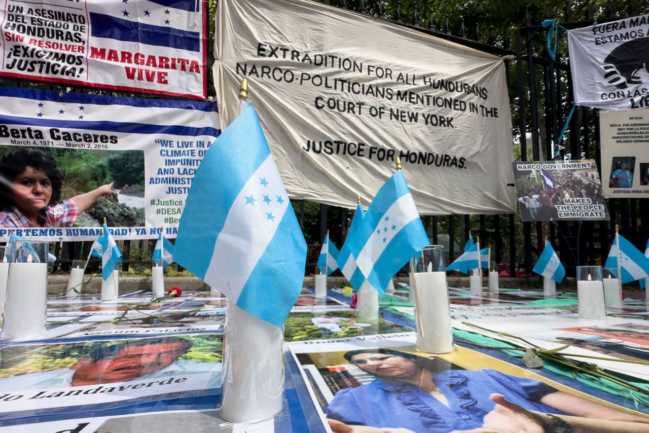 Former Honduran president sentenced for helping traffickers get tons of ...