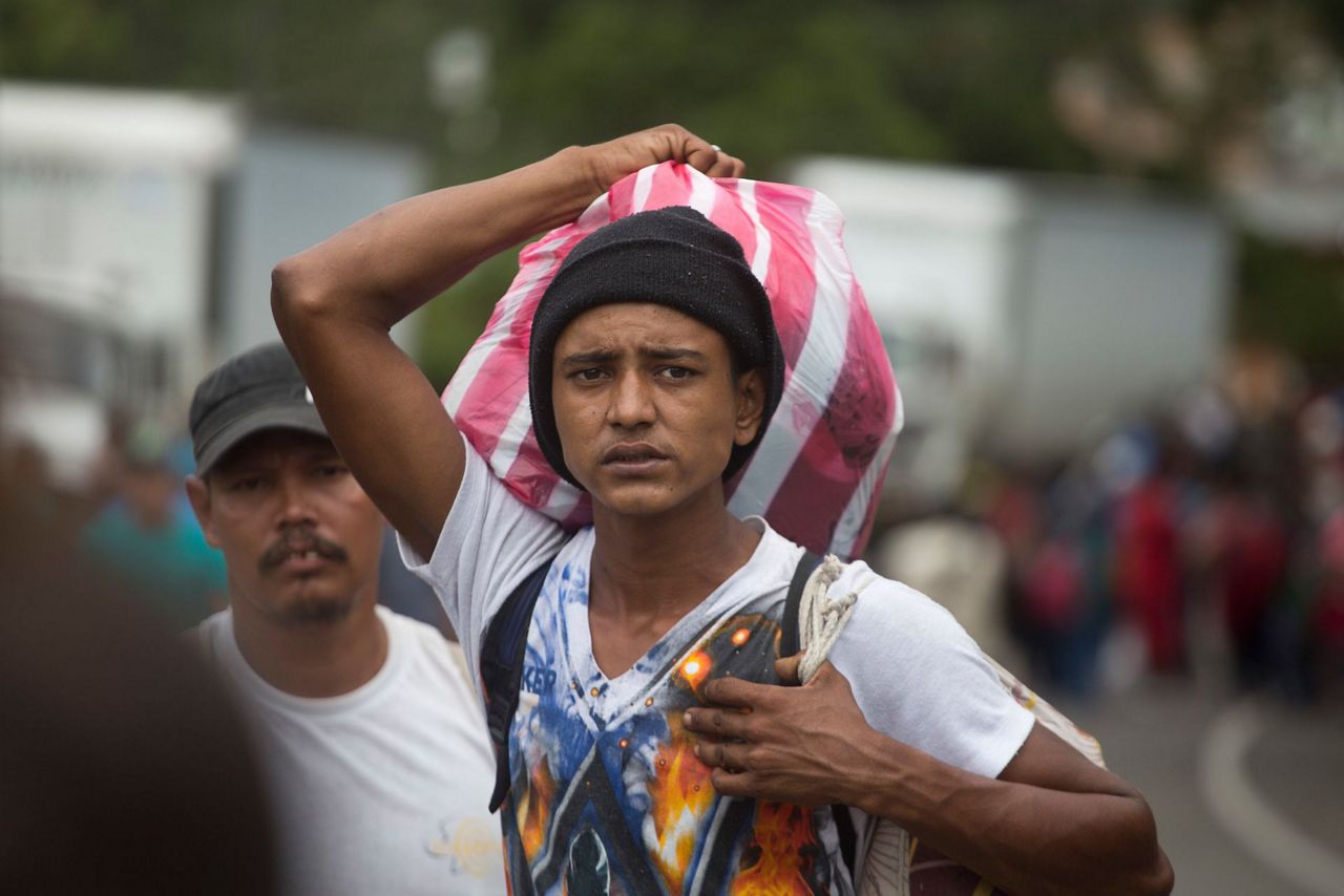 Honduran migrant caravan arrives at Guatemala border