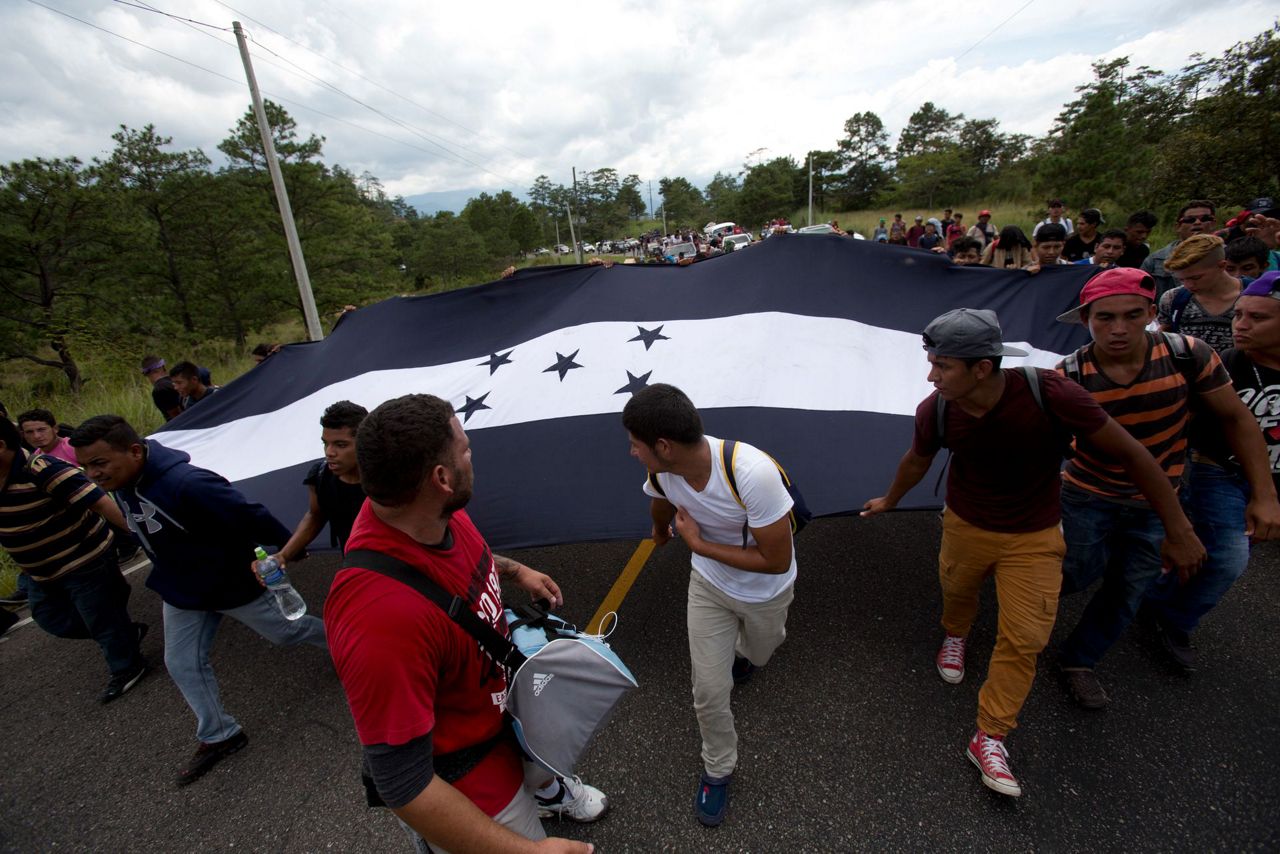 Honduran migrant caravan arrives at Guatemala border