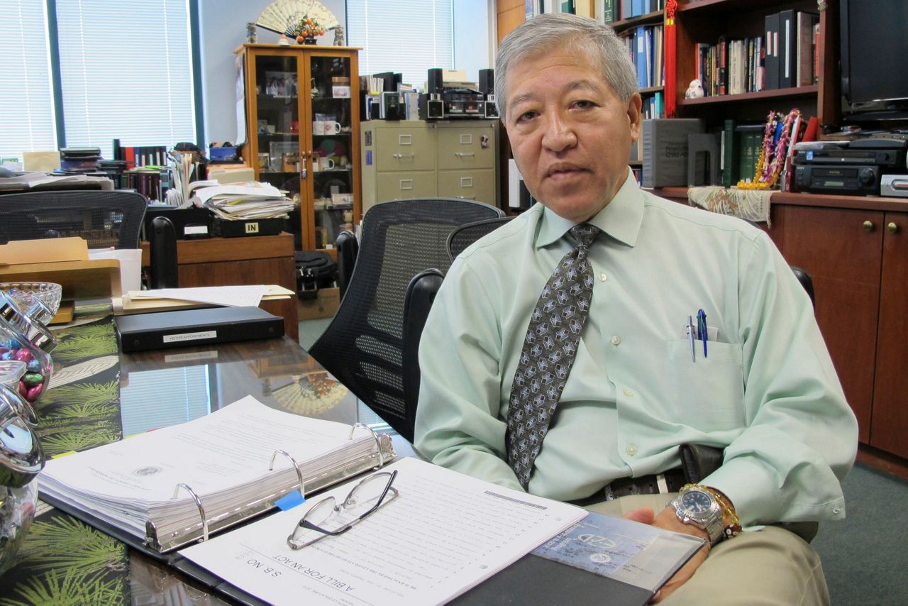 Ex-prosecutor, brother hit with drug charges in Hawaii