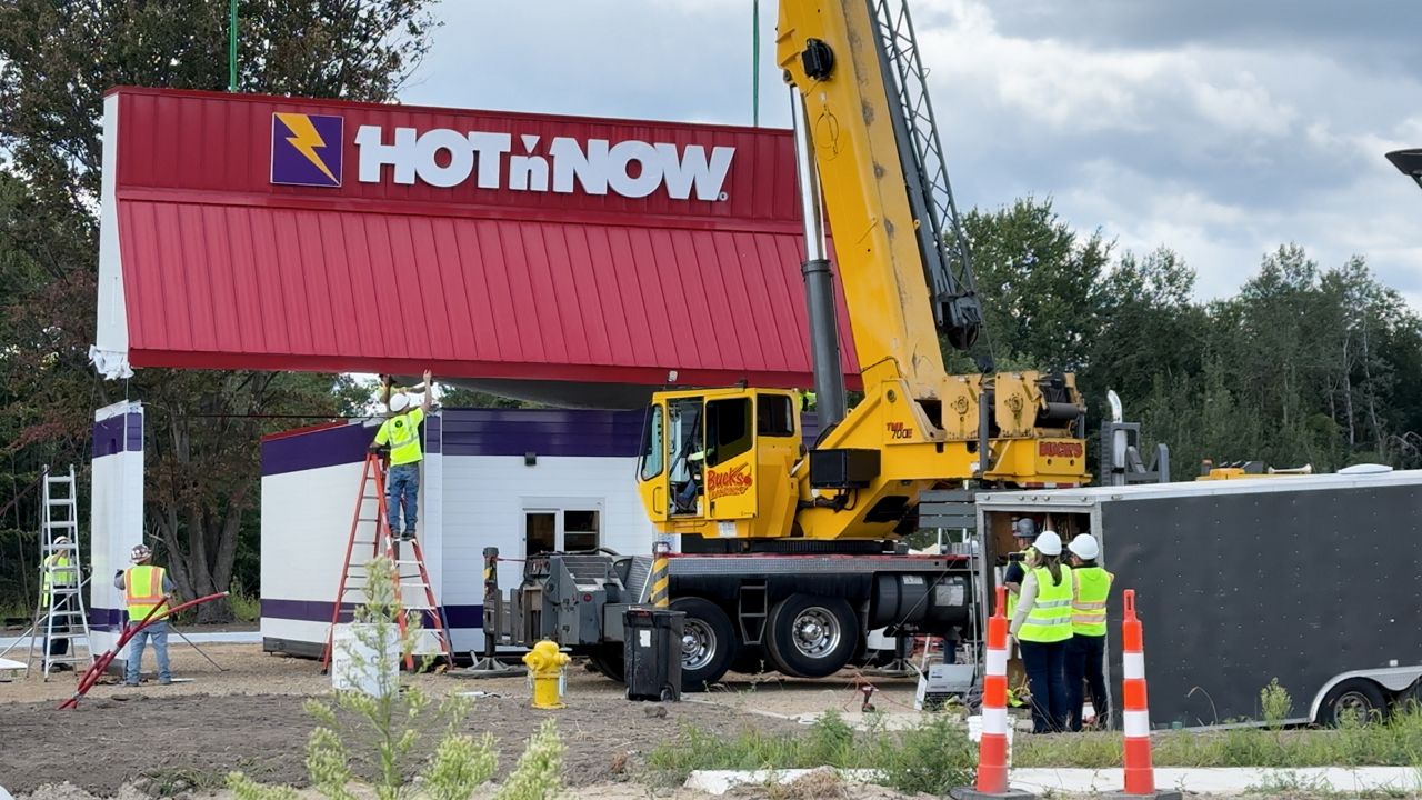 New Hot 'n Now restaurant assembled in hours