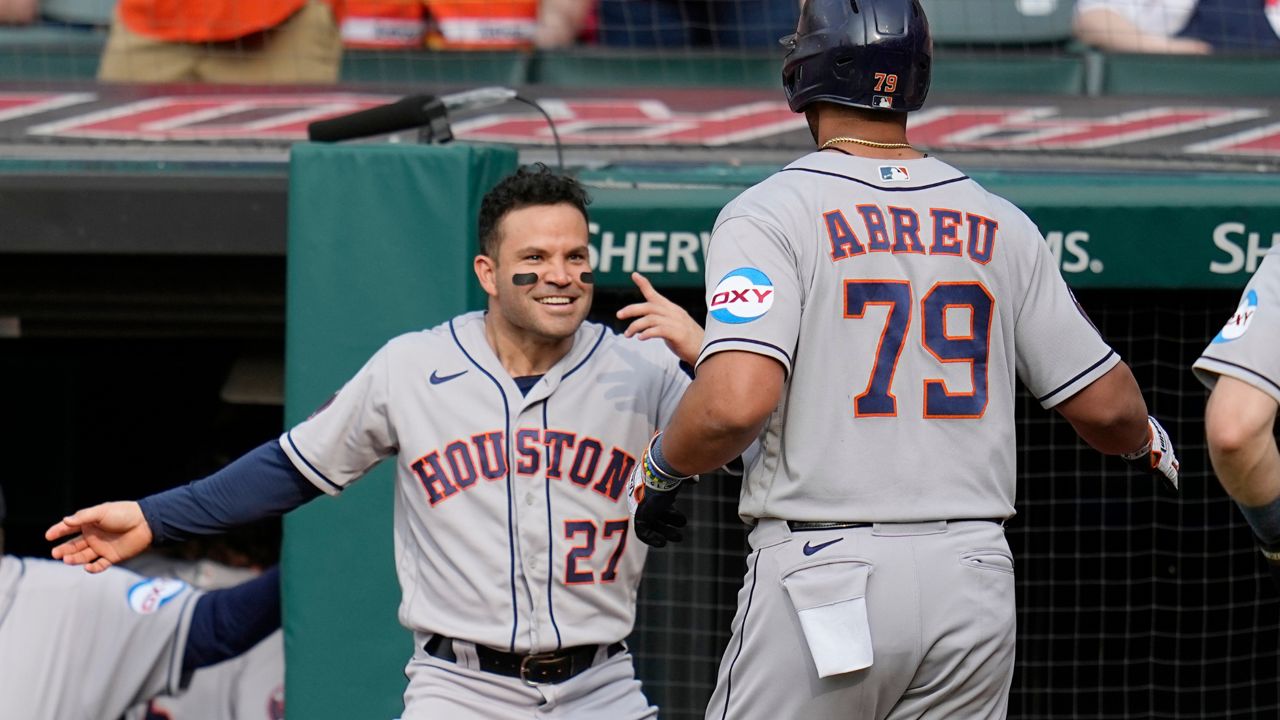 Astros hold off Guardians 6-4