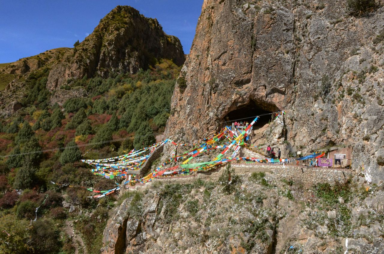Chinese fossil sheds light on mysterious Neanderthal kin