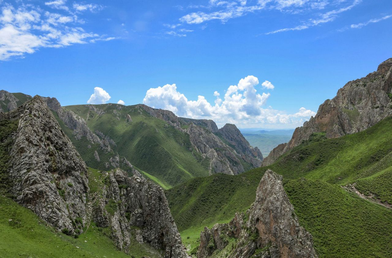 Chinese fossil sheds light on mysterious Neanderthal kin