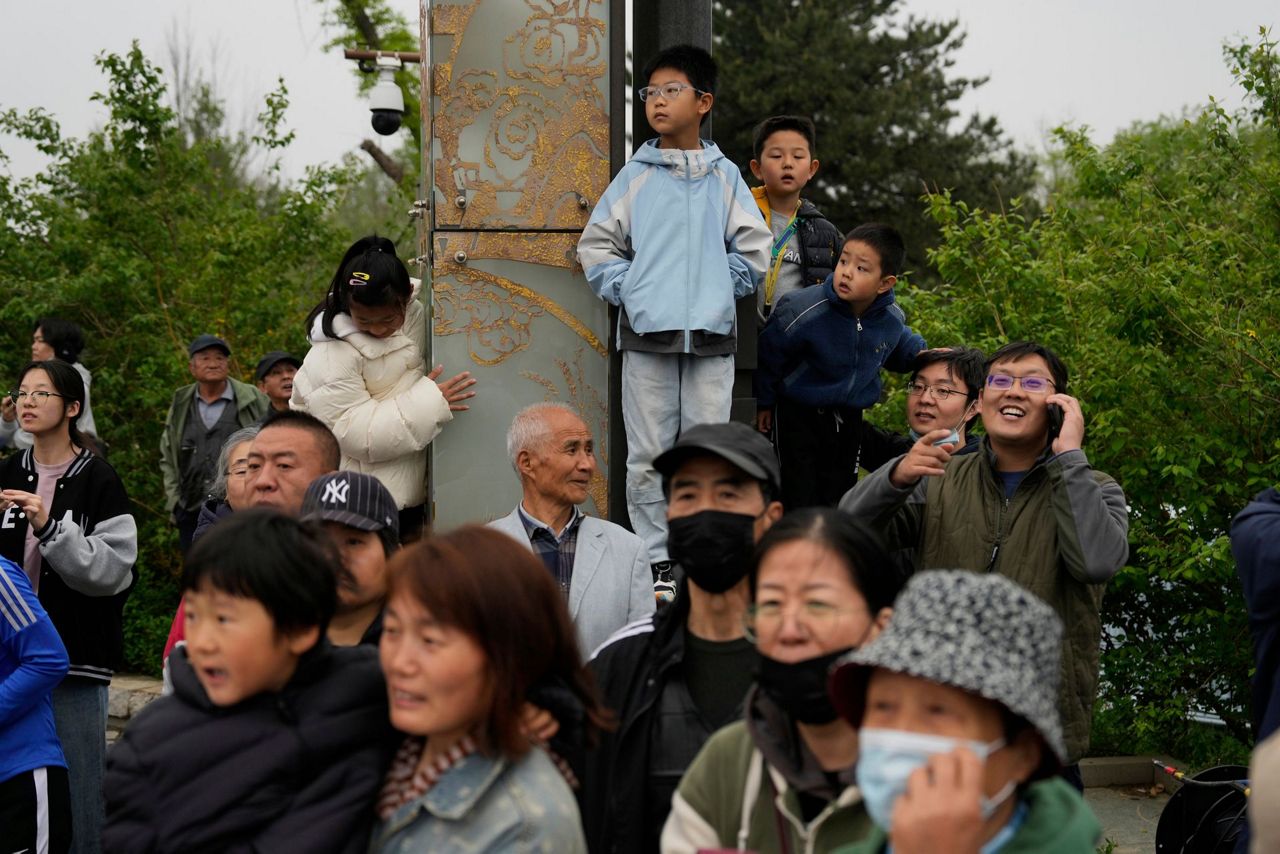 No sweat: Humanoid robots run a Chinese half-marathon alongside flesh ...