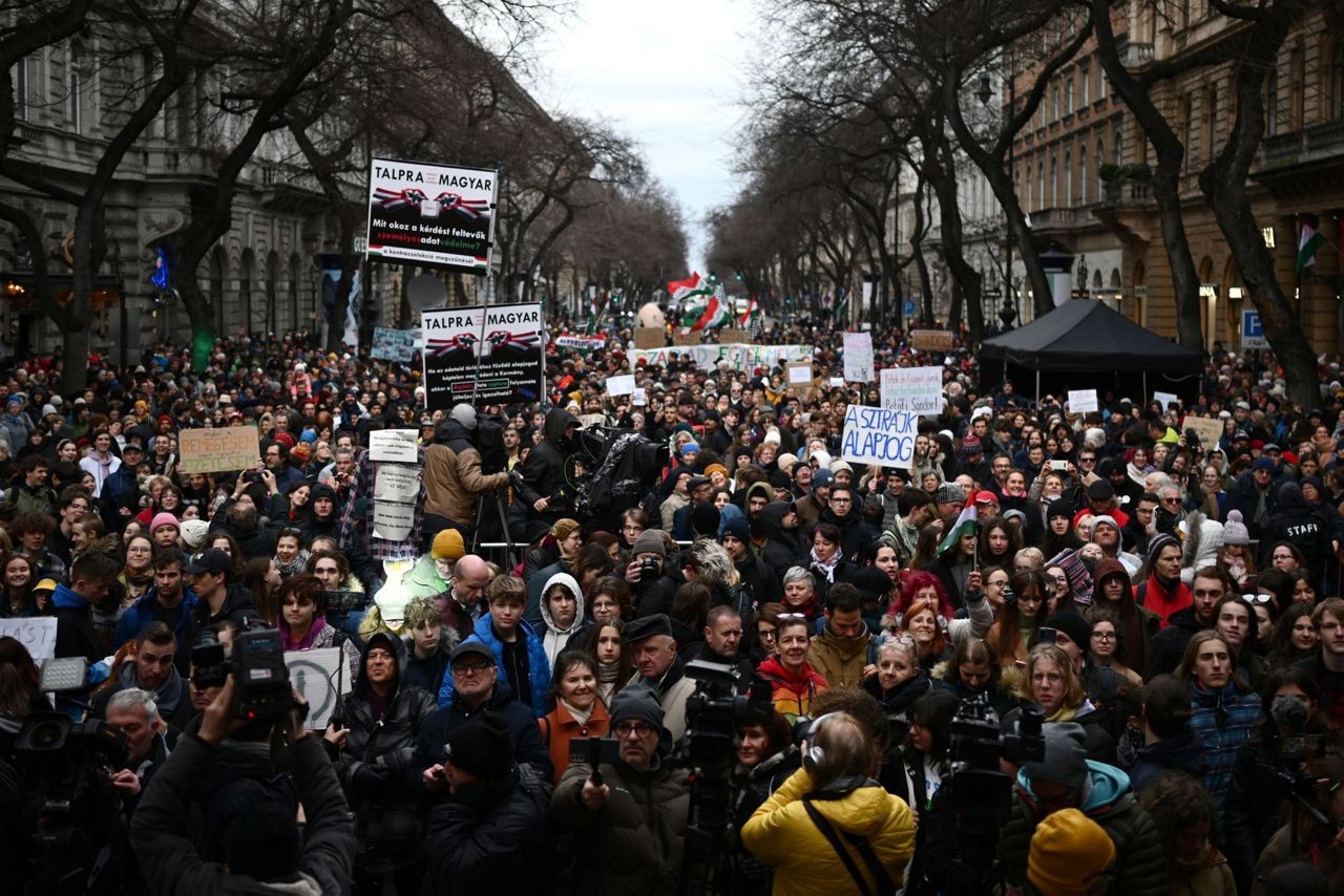 Students call for education reform in Hungary protest march
