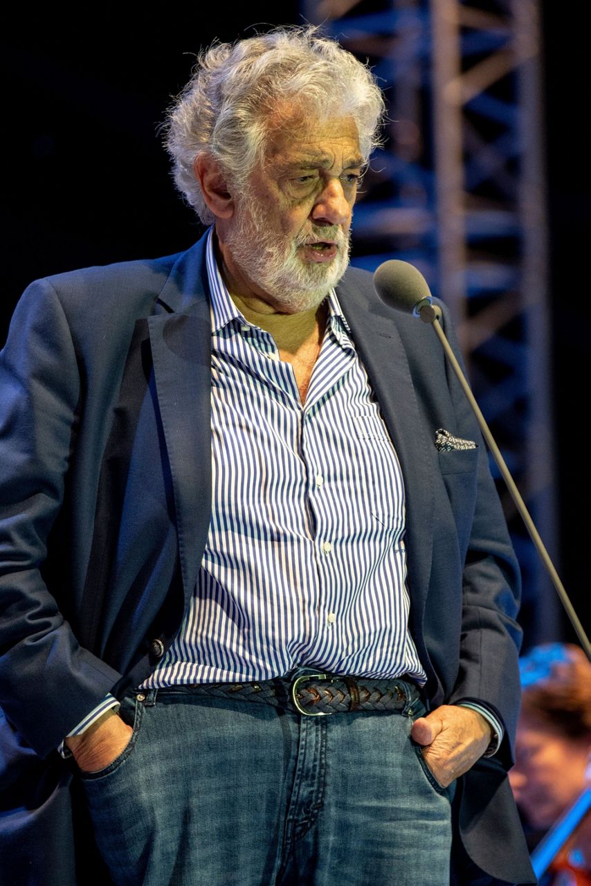 Placido Domingo concert opening sports complex in Hungary