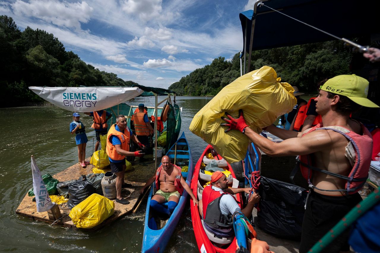 Volunteers head off plastic waste crisis by removing tons of rubbish ...