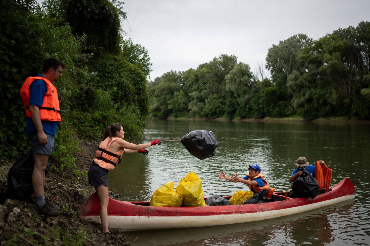 Volunteers head off plastic waste crisis by removing tons of rubbish ...