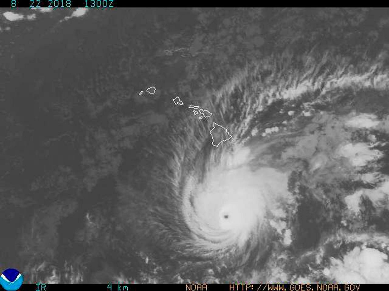 Hawaii residents brace themselves as hurricane strengthens