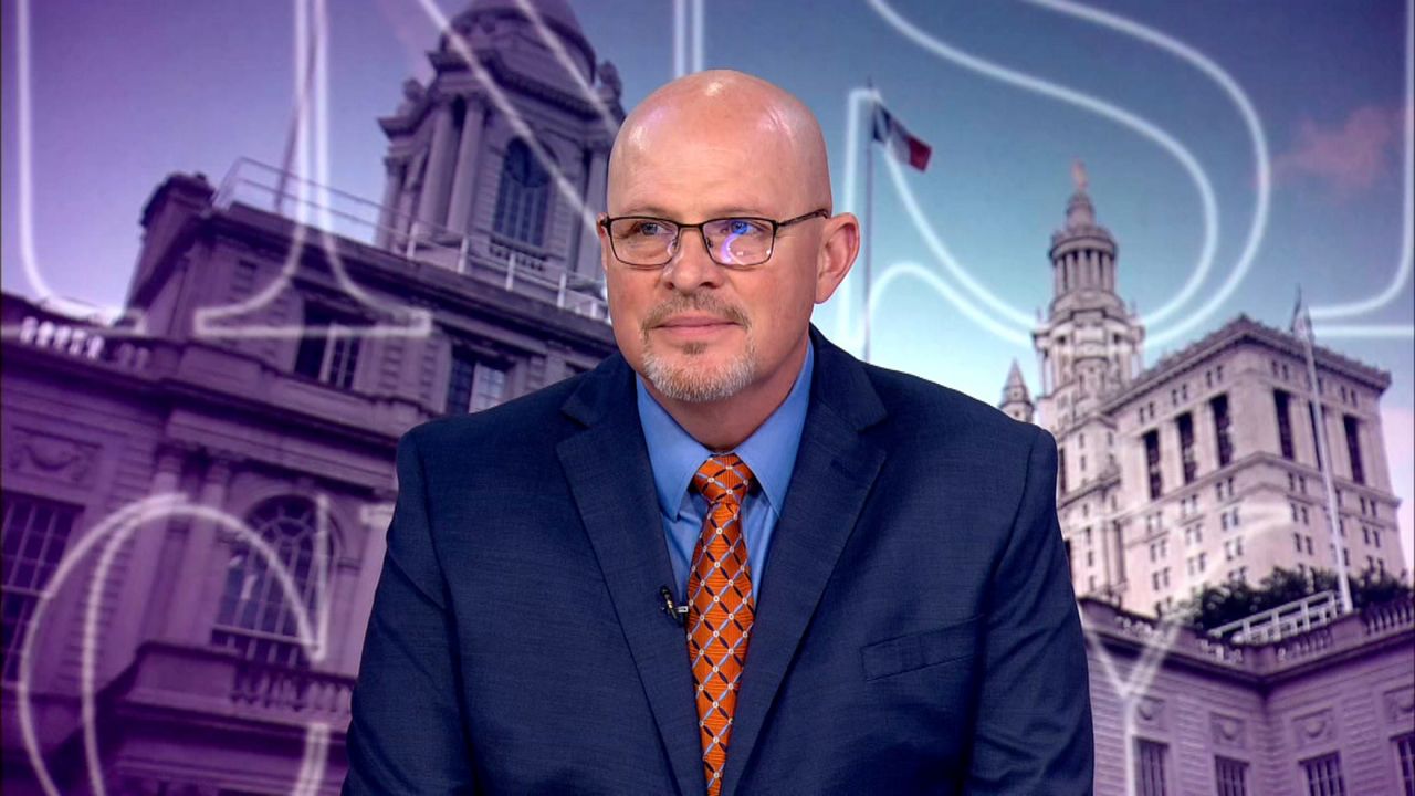 UFT president talks plan to reduce city schools’ class sizes