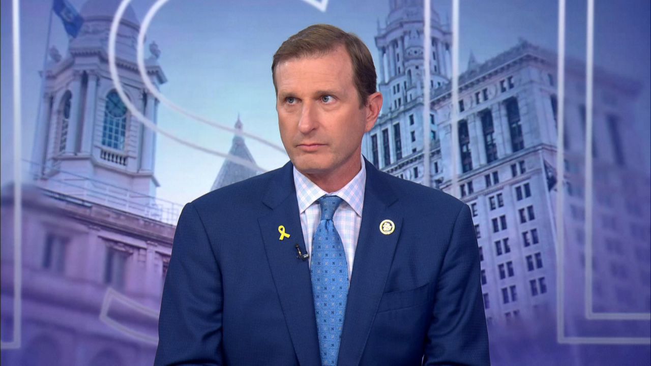 Rep. Goldman calls on NYPD to police ICE