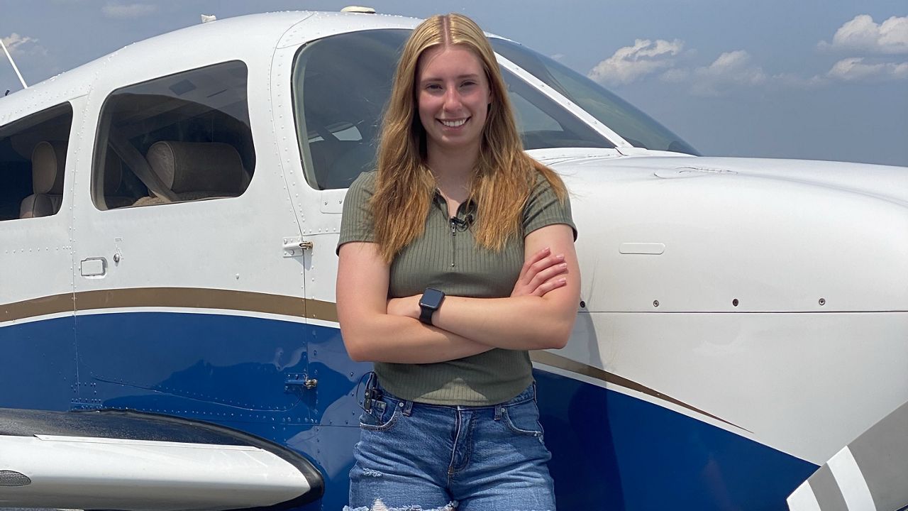Young New York aviator models herself after female flyers