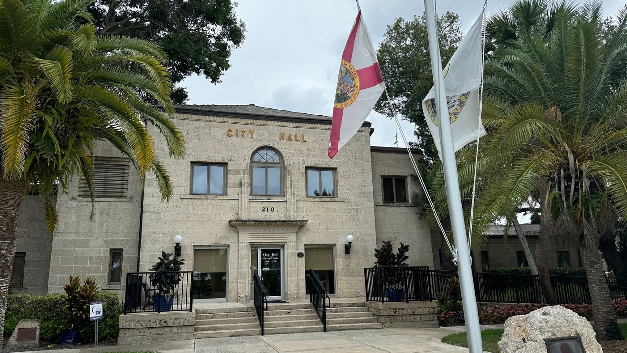 Officials seek to extend Venetian Bay development moratorium