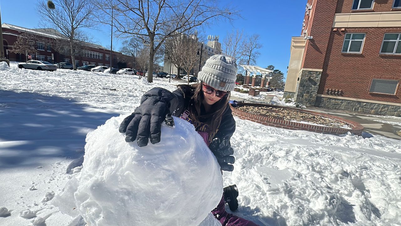ECU students thrive in the snow as Greenville thaws out