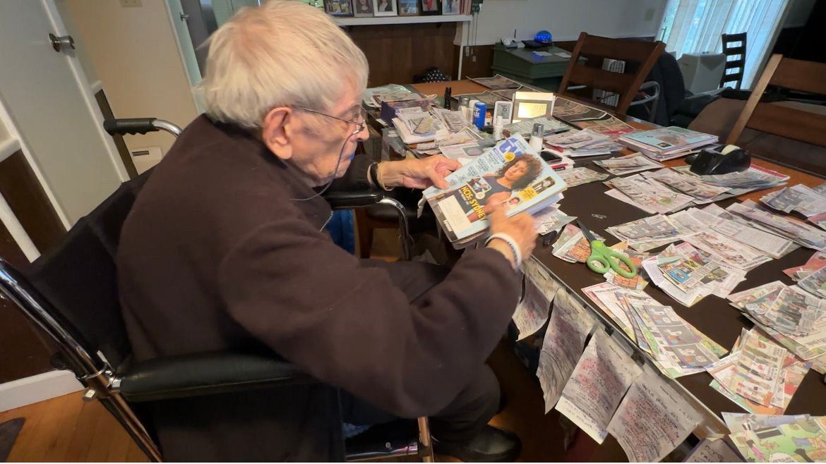 Elderly man sends letters of love across the country