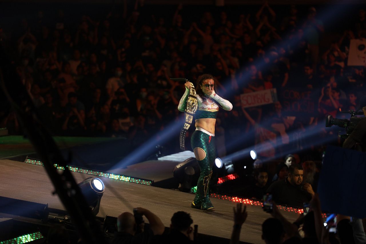 Mexican-born women's wrestler makes history in San Antonio