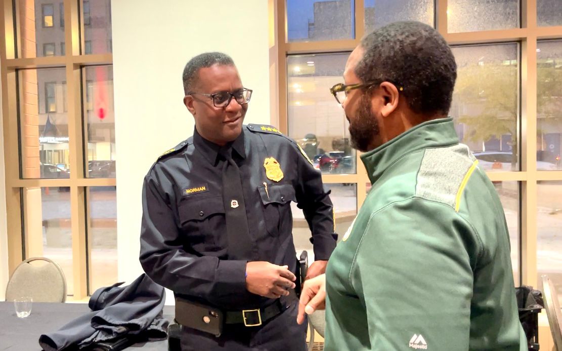 Leroy Butler hosts 'Leap Into Wellness' summit in Milwaukee