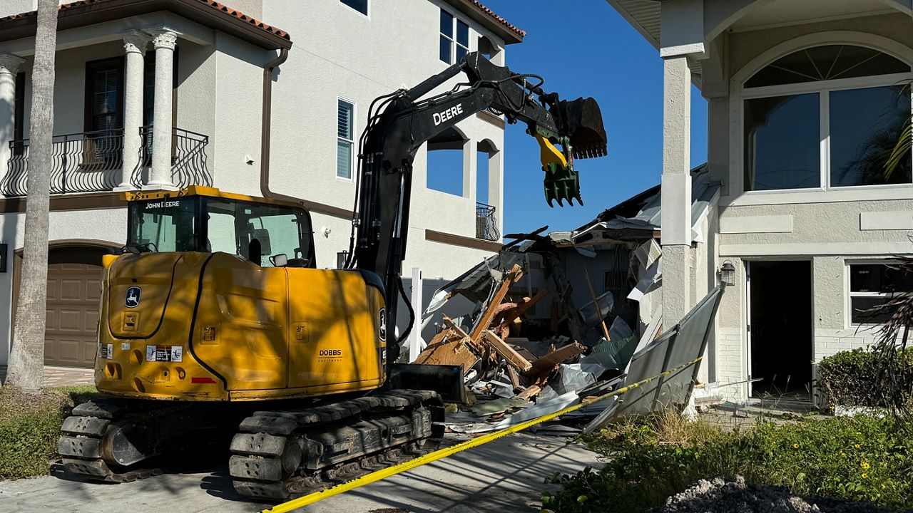 Hurricane-damaged home demolished in Indian Rocks Beach