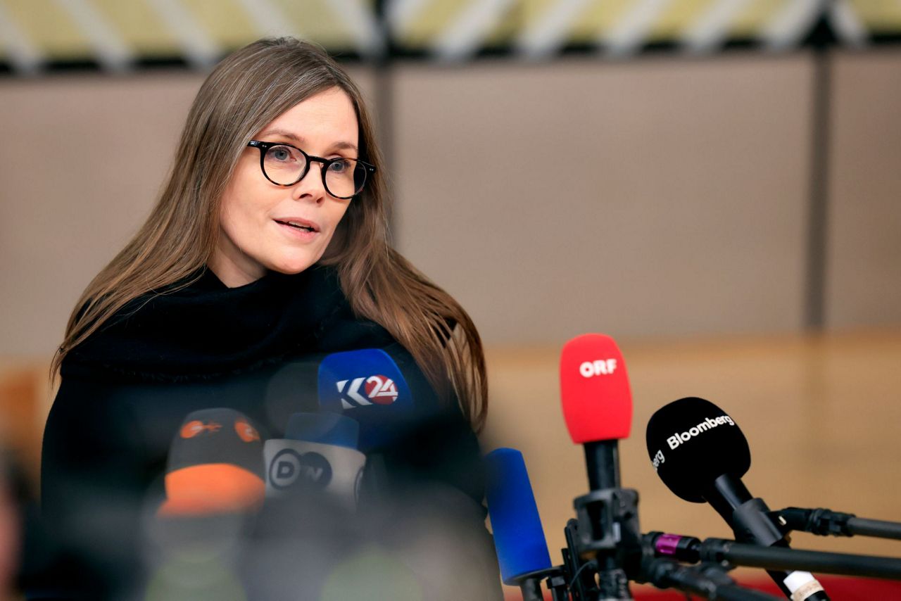 Voters in Iceland are picking the new president of the rugged island ...