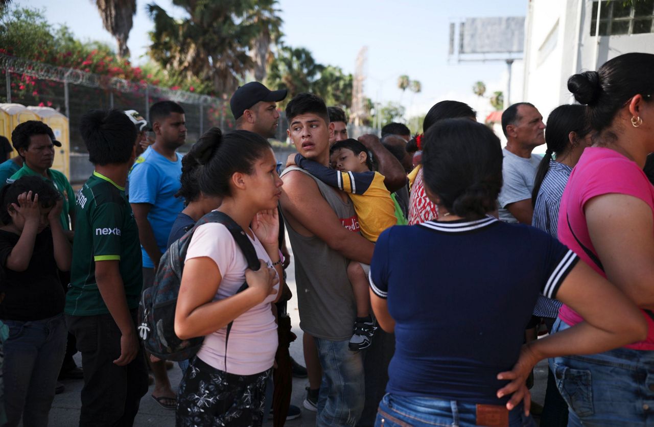 Number of migrants waiting at US border surges to 40,000